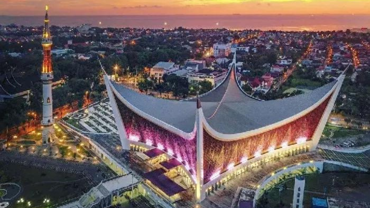 5 Tempat Wisata Kota Padang yang Lagi Populer dan Hits